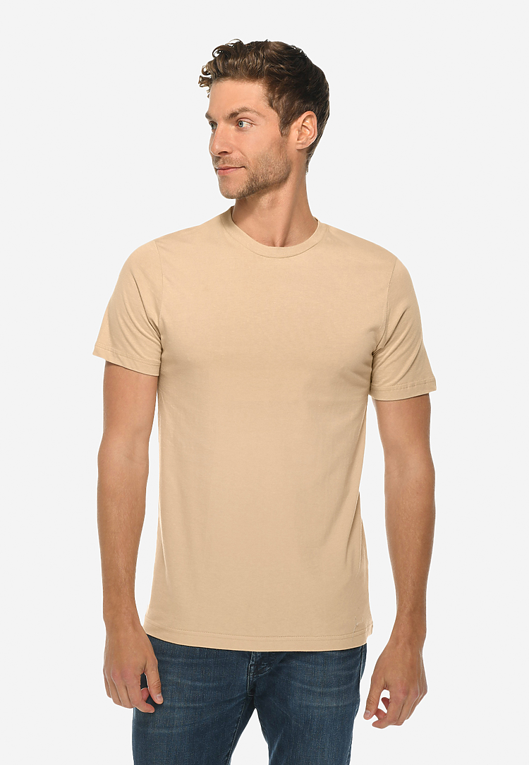 Deluxe Tee - LS15000 | United Blanks